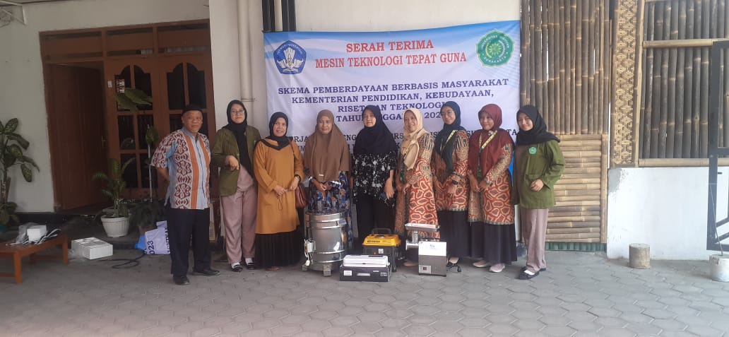 Serah terima alat TTG dari team PKM Universitas Aisyiyah Surakarta ...