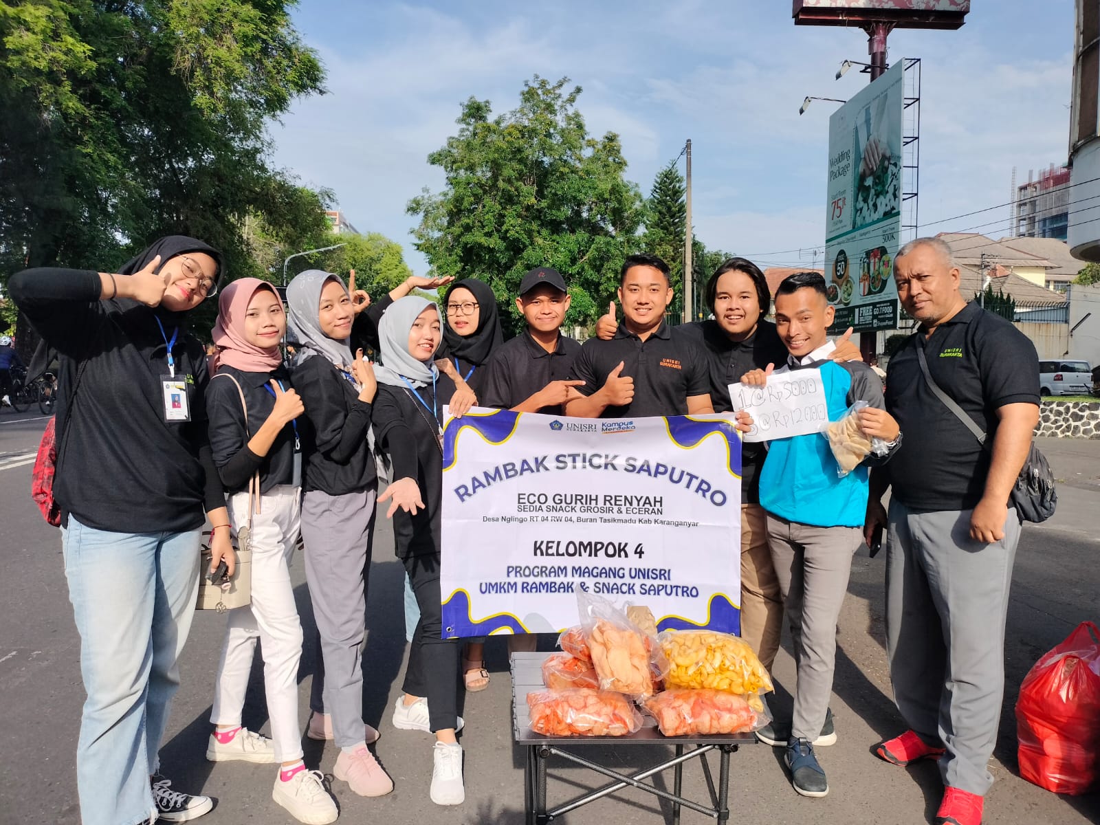 Pengelolaan Usaha Snack Skala Kecil: Pengalaman dan Tantangan Magang di ...